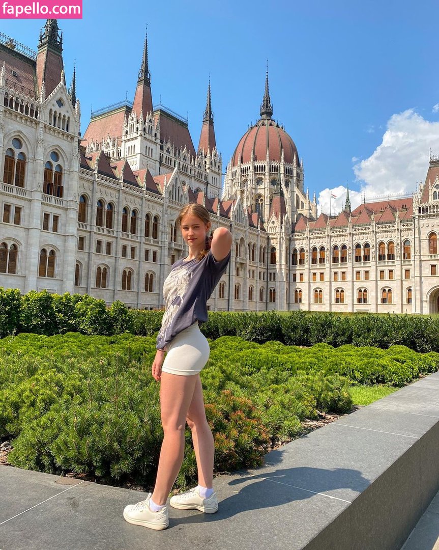 mira-004 – I Nudes – Celeb Nudes